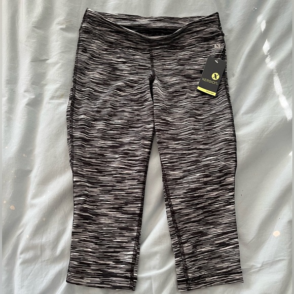 Xersion | Bottoms | Nwt 12 Quick Dri Xersion Fitted Capri Athletic Spandex | Poshmark